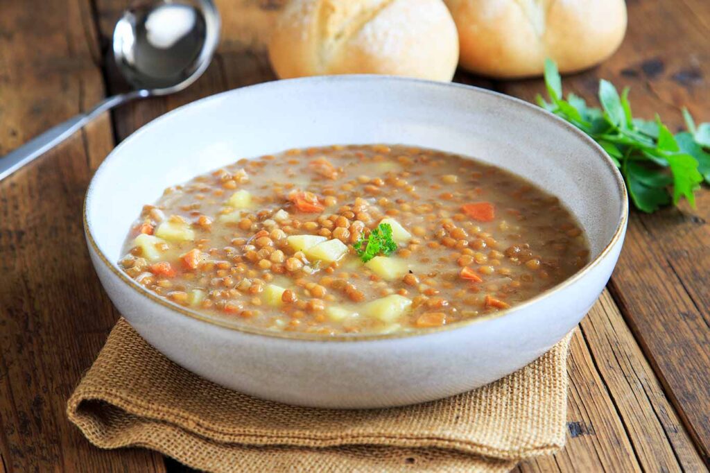 Lentejas con verduras, receta fácil de la abuela