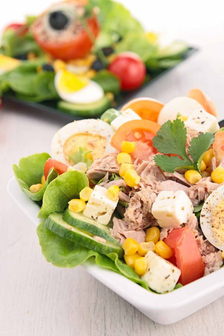 Ensalada con huevo y queso de cabra: Un clásico saludable
