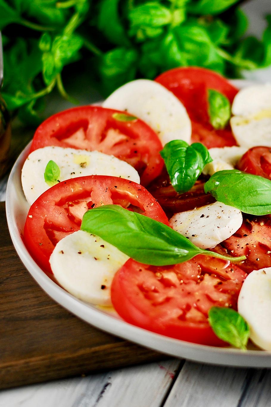 Ensalada Caprese: Receta italiana clásica fácil y refrescante