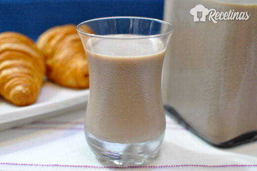 Crema de licor de ron - Recetinas