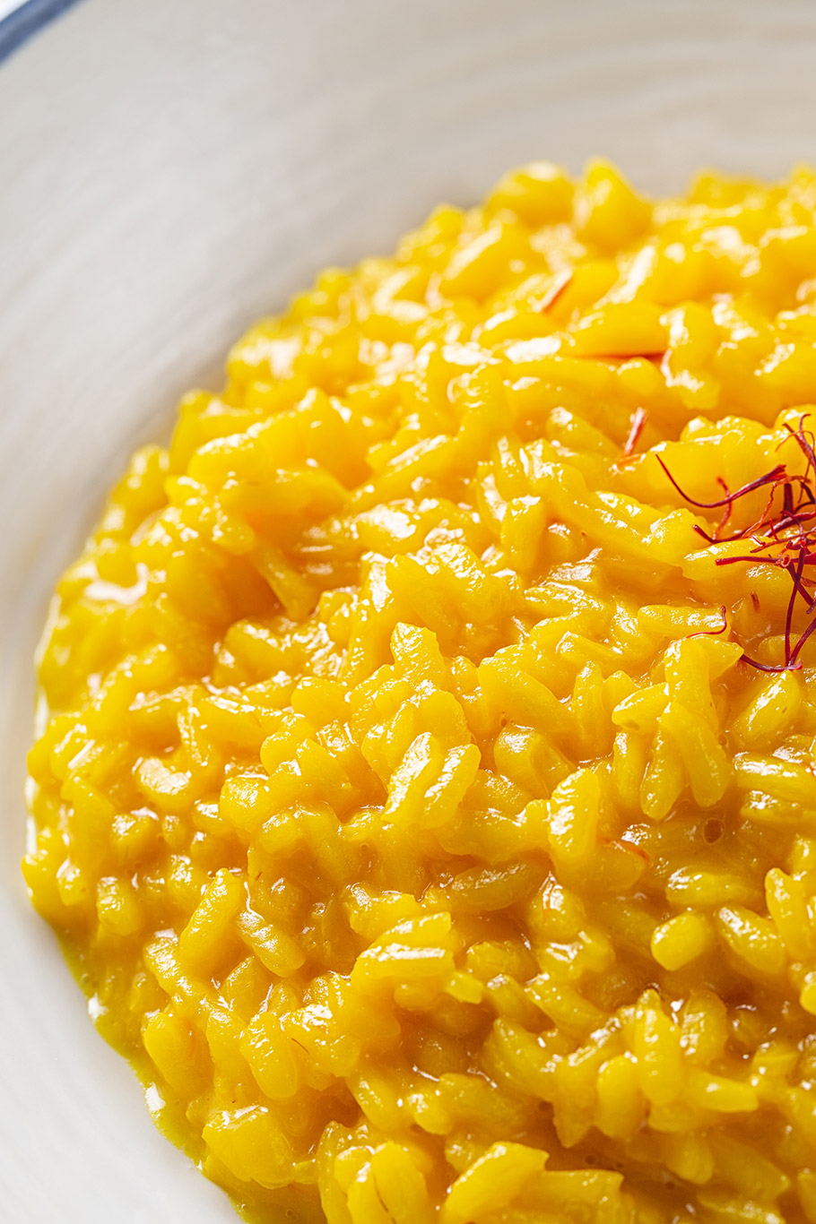 Risotto a la milanesa: Un clásico italiano cremoso y lleno de sabor