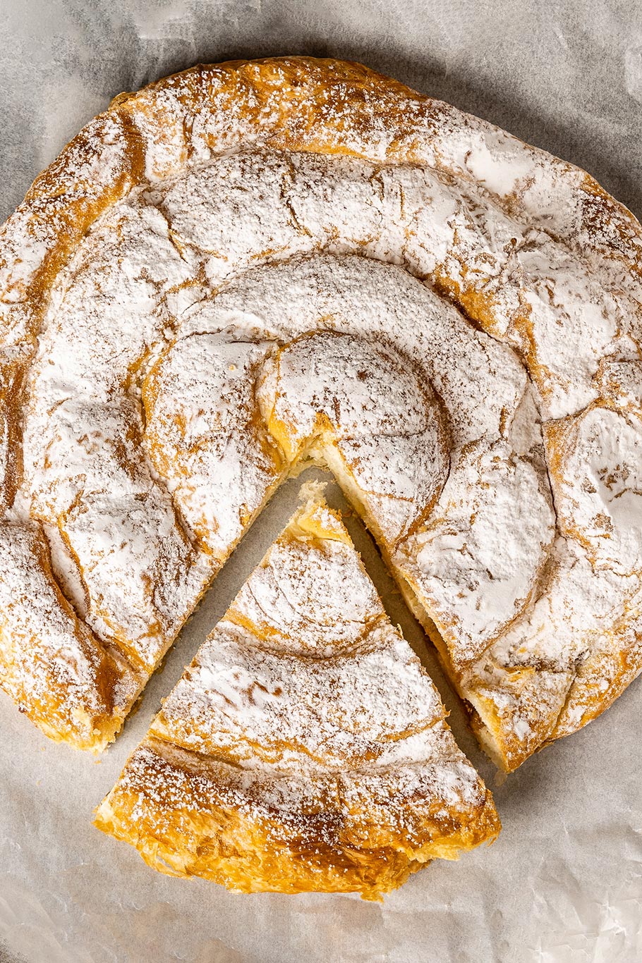 Ensaimada de Mallorca, receta casera fácil para conseguir un bollo esponjoso