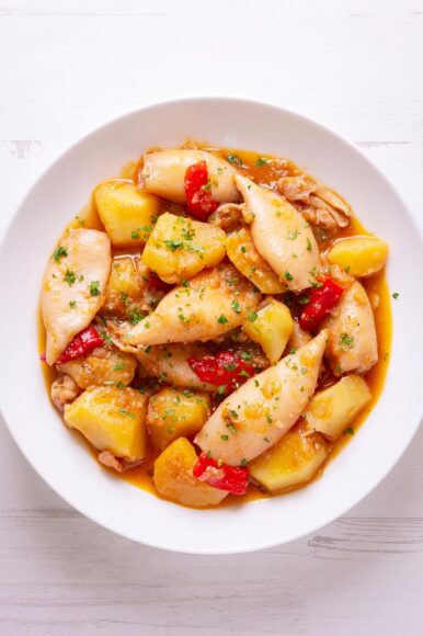 Guiso de calamares con patatas - Recetinas