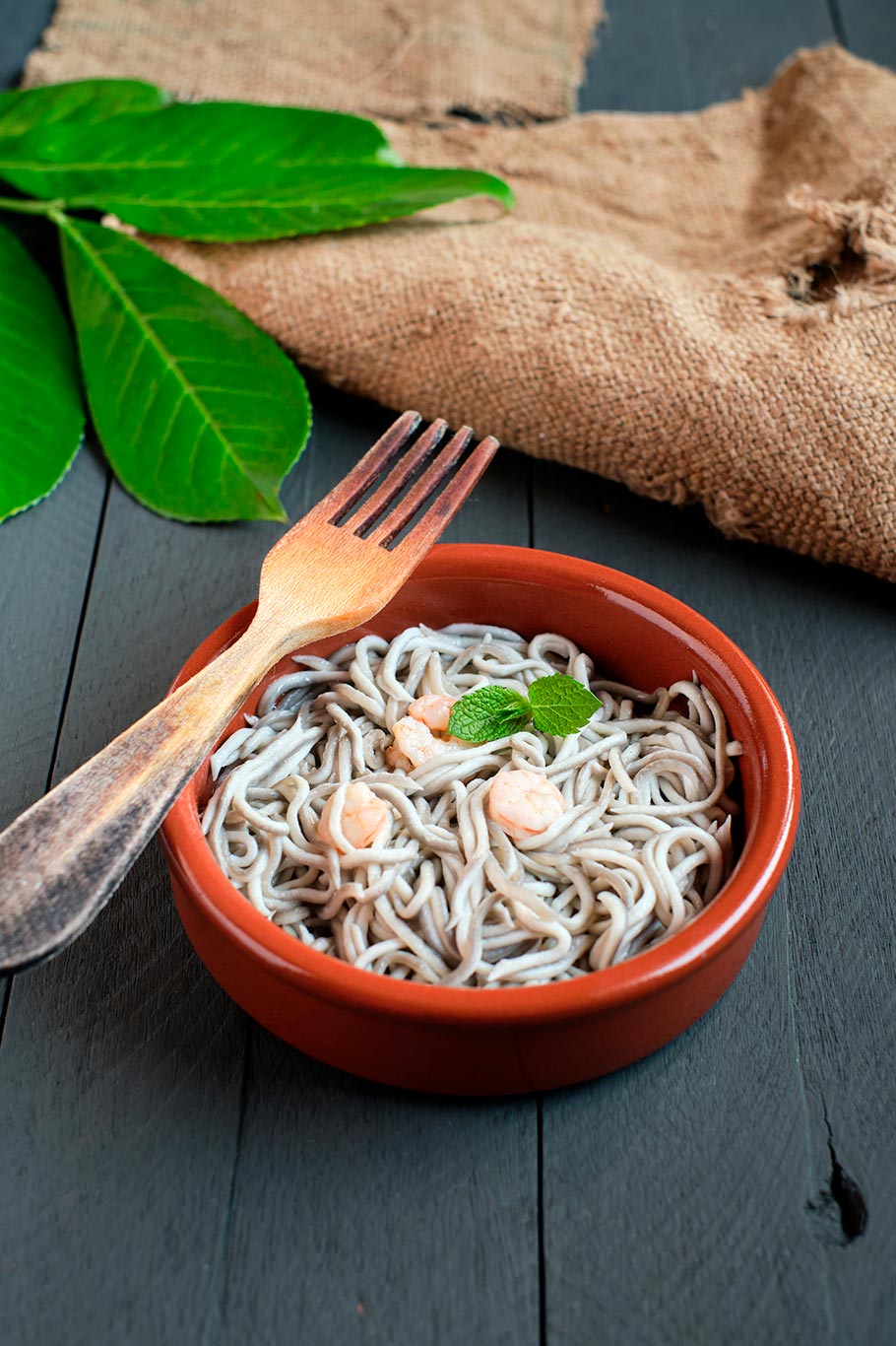 Gulas al ajillo con gambas: el plato estrella de tu próxima comida