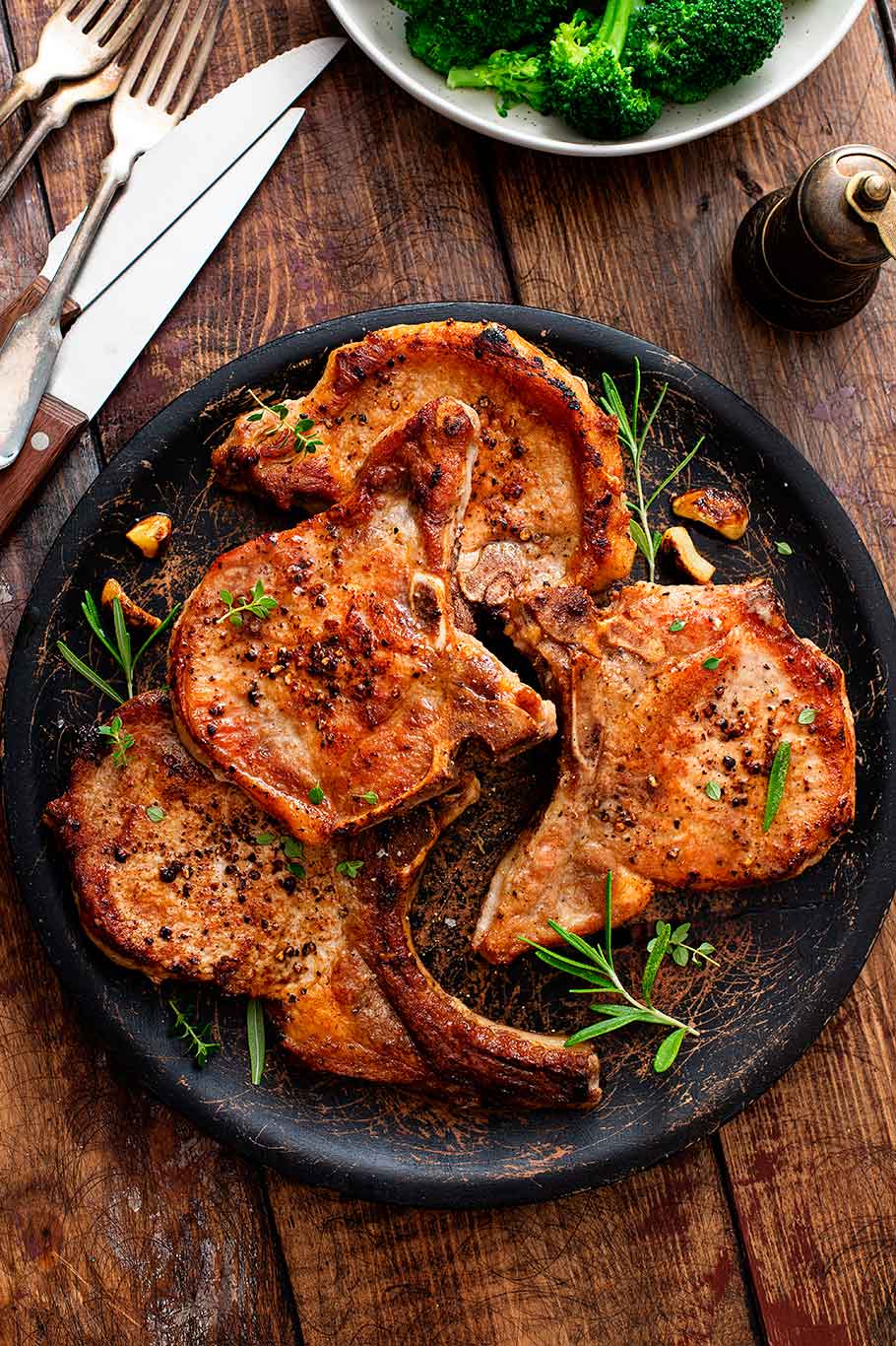 Chuletas de cerdo a la parrilla - Recetinas