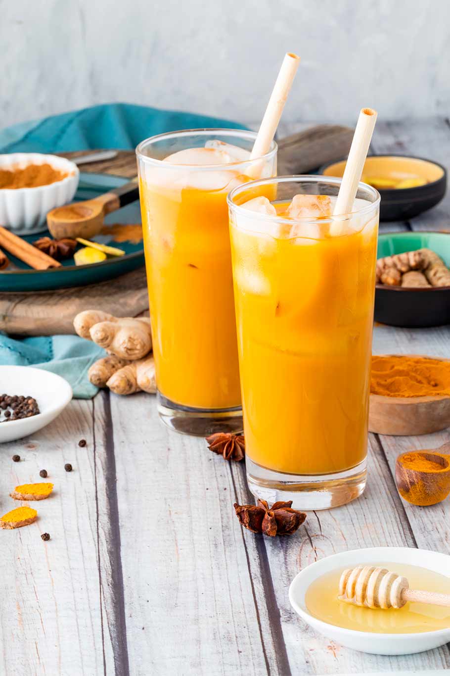 Leche dorada de cúrcuma - Recetinas